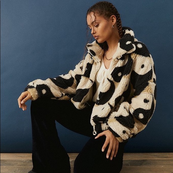 Urban Outfitters | Jackets & Coats | Uo Olivia Yin Yang Printed Sherpa ...